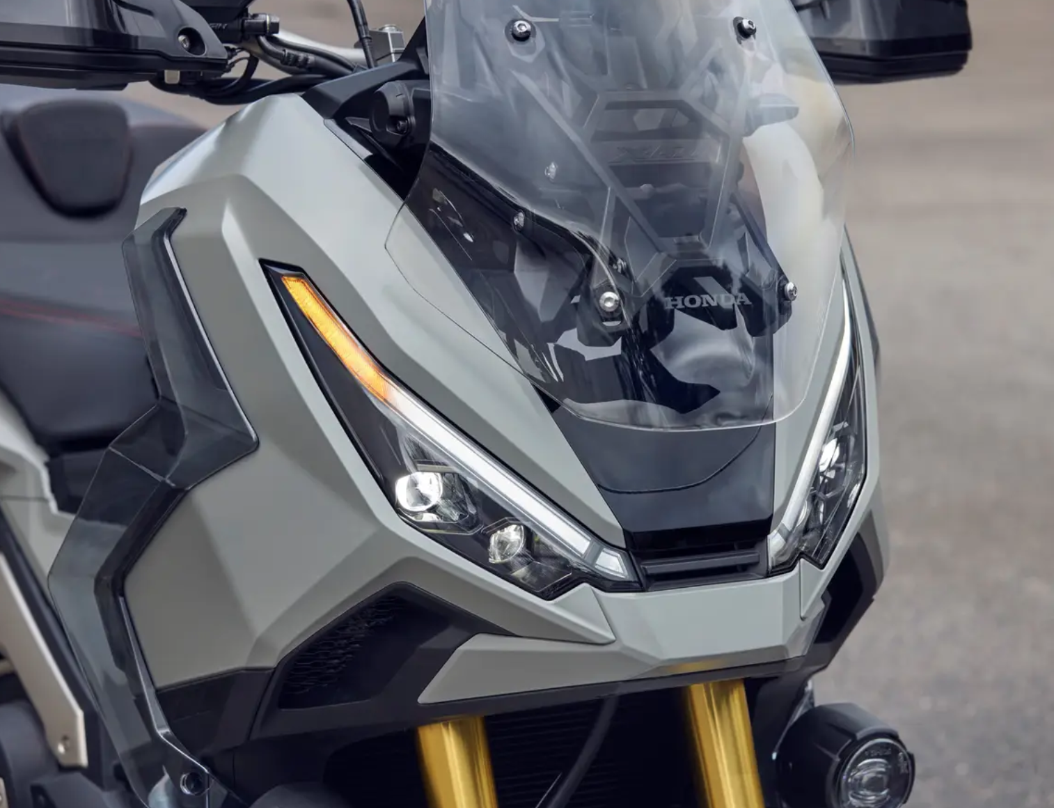 海外発表！2025年モデルX-ADV発売！2025年モデルと旧型の違いを比較 - バイク熱リターンズ